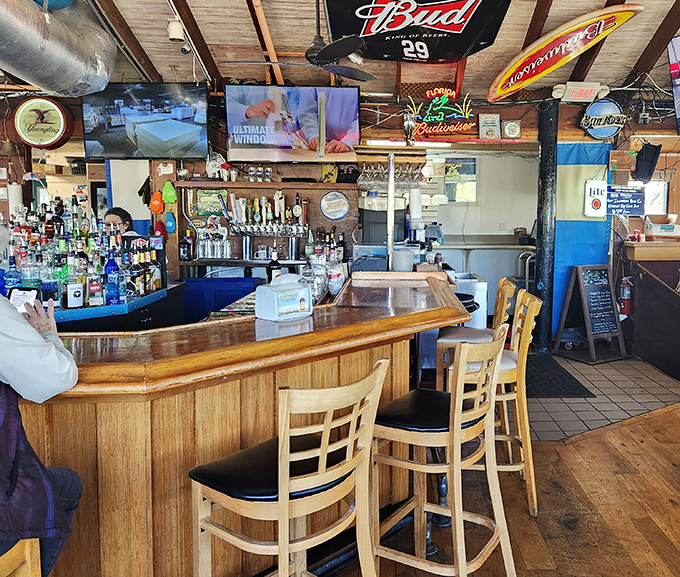 A bar that understands the importance of proper hydration&mdash;both the kind that quenches thirst and the kind that makes you dance better.