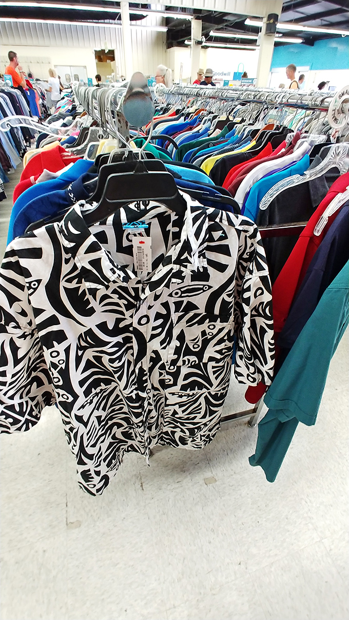 Aloha shirts as far as the eye can see! That black and white beauty still has its tags&mdash;someone's loss is definitely your gain.