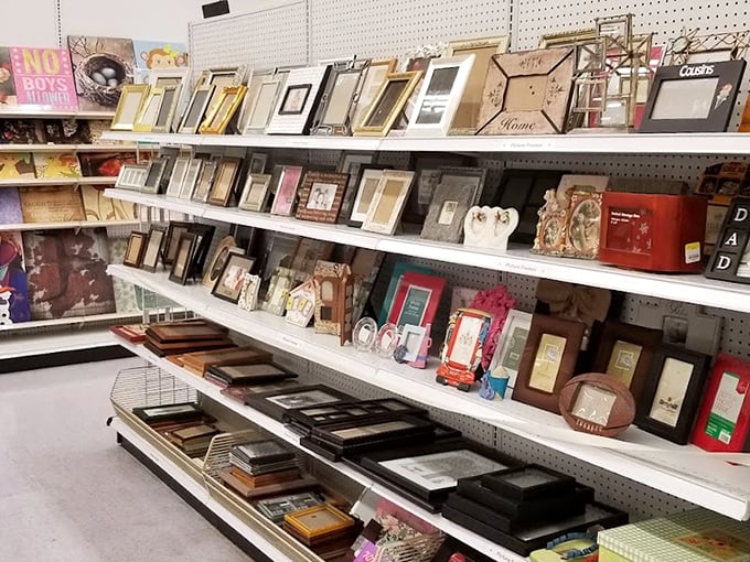 Frame-tastic opportunities for your photos, artwork, or that velvet Elvis you've always secretly wanted. Decorating gold for pocket change!