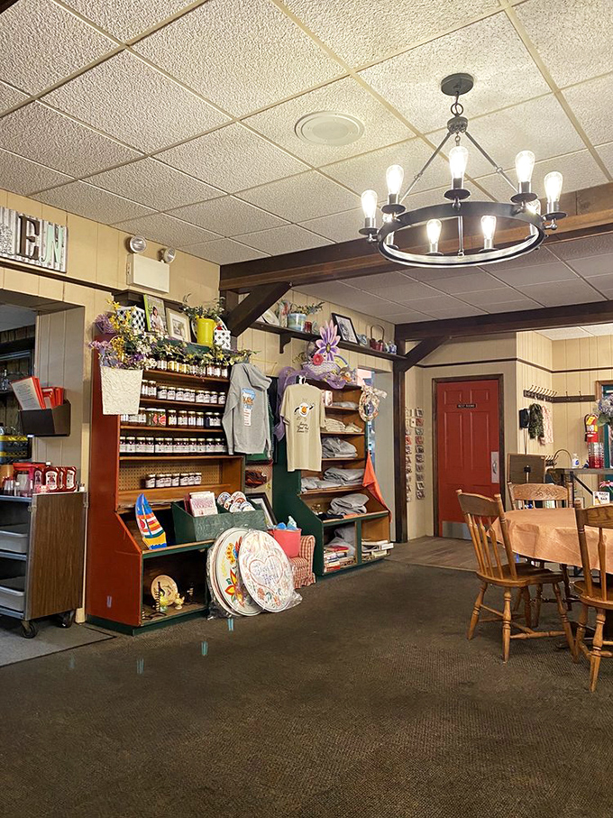 The gift shop corner offers jams, shirts, and Pennsylvania Dutch souvenirs&mdash;because the only thing better than memories is tangible evidence of your visit. 