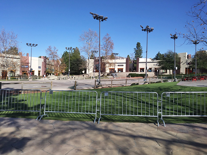 The calm before the shopping storm&mdash;this open plaza space transforms into a bustling marketplace when sale signs appear.