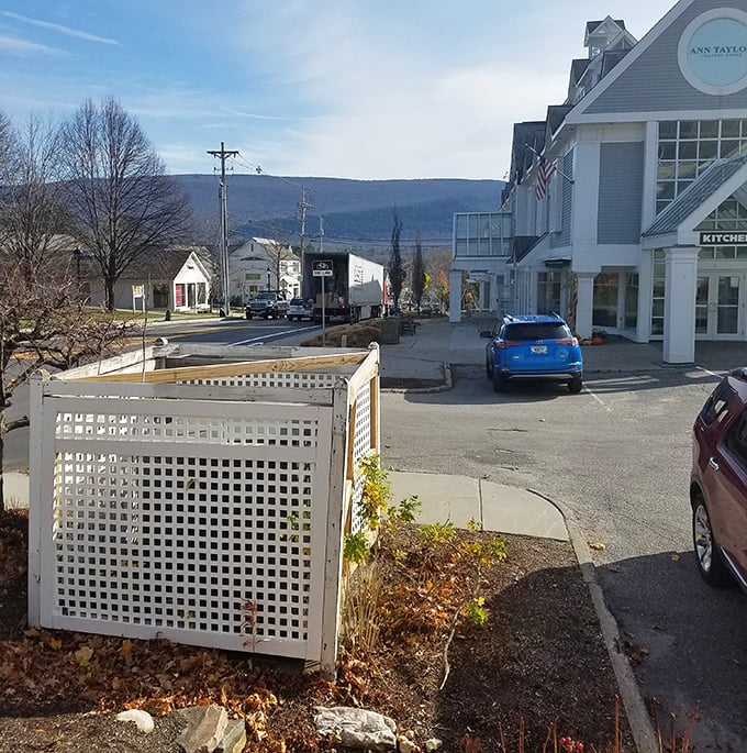 The view from the parking lot promises mountains and markdowns &ndash; a combination that justifies the drive from anywhere in New England.