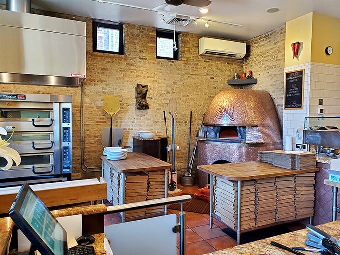 The star of the show &ndash; that copper-clad oven imported from Naples reaches the blistering 900+ degrees needed for pizza perfection in just 90 seconds.