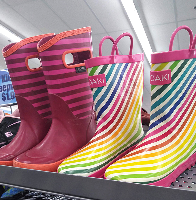 Puddle-jumping fashion statements in candy colors – these rain boots are practically begging for the next spring shower.