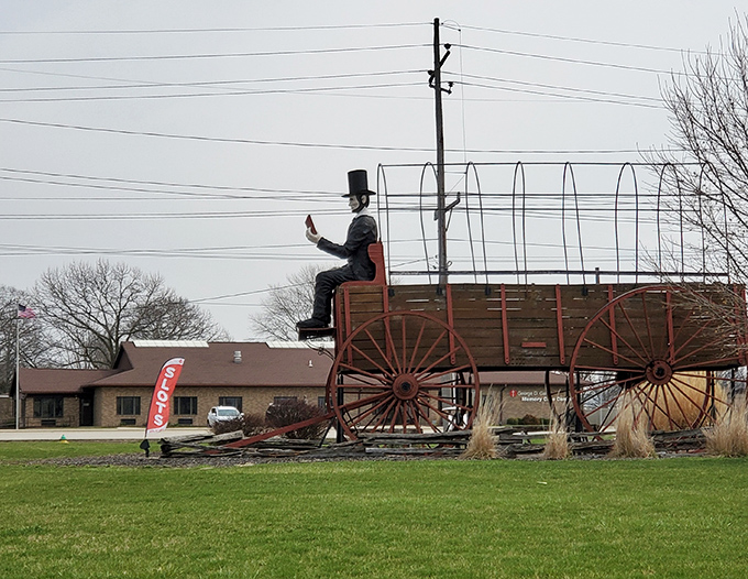 "Mom, are we there yet?" Yes, we are! This side angle captures the full majesty of Lincoln's literary perch and the wagon's impressive proportions.