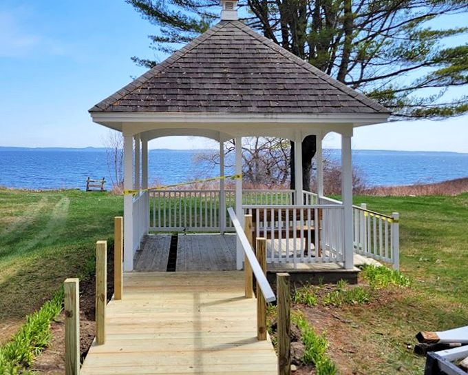 This waterside gazebo offers front-row seats to Penobscot Bay's daily show, no ticket required for the performance. .