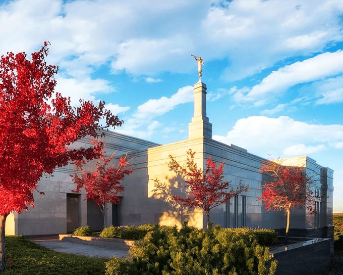 Autumn's crimson display frames the temple in seasonal splendor. Fall in Snowflake brings color that rivals New England without the coastal price tag.