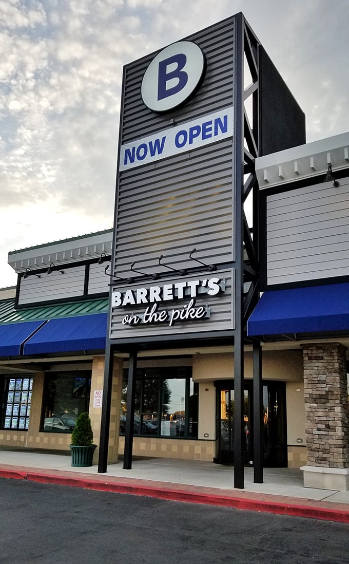 Barrett's On The Pike announces its presence with confidence &ndash; like that friend who always makes an entrance.