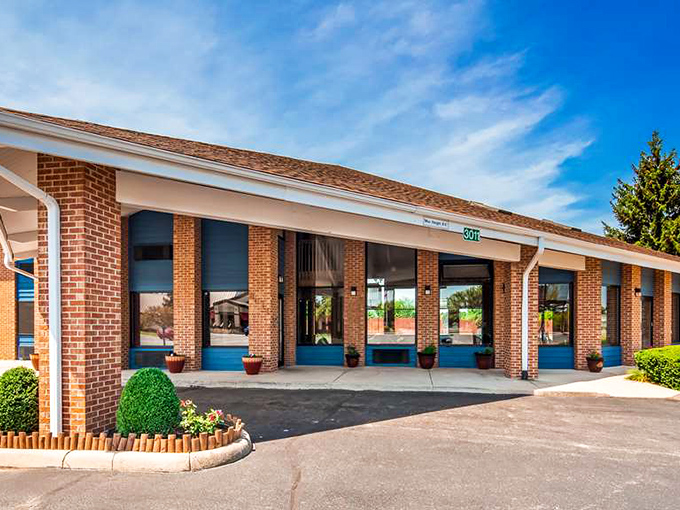 This brick-fronted business welcomes visitors with Midwestern practicality. No pretension here&mdash;just the promise of shelter and a good night's sleep.