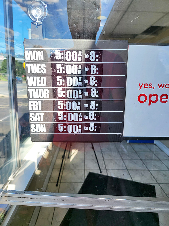 Early birds rejoice! These hours (5am-8pm daily) mean you can satisfy your breakfast cravings whether you're starting your day or ending it.