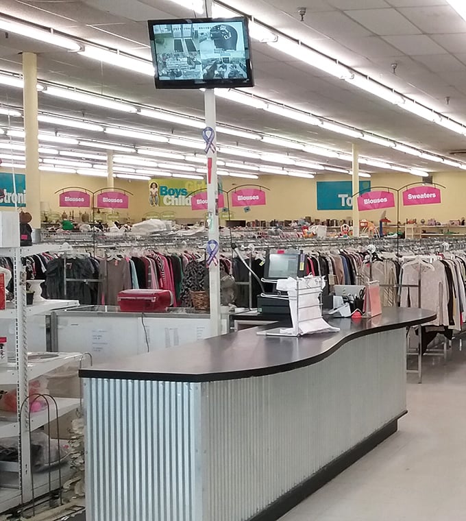 Command central: where treasures are tallied and bargains are bagged. The final checkpoint before your newfound treasures officially become yours.