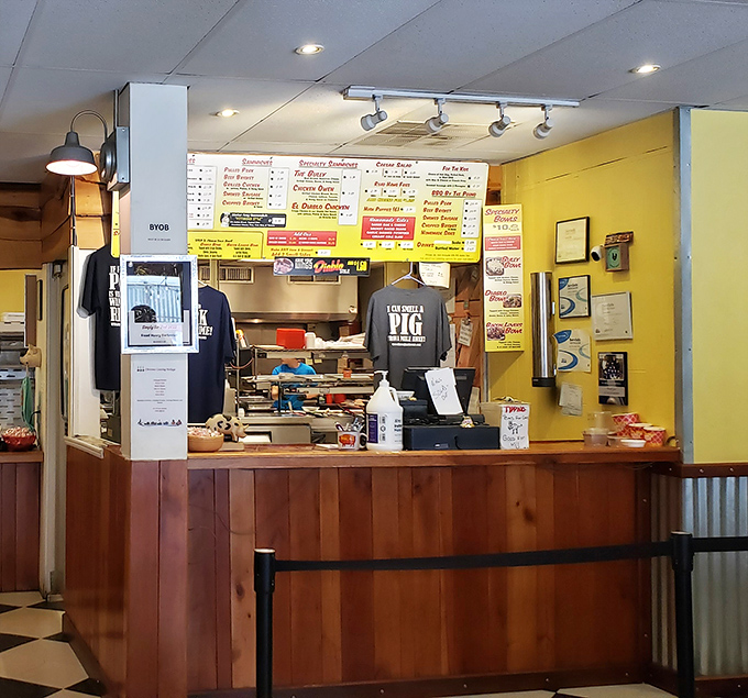The ordering counter&mdash;where dreams are placed and smoky realities are returned. Notice the t-shirts standing by for sauce emergencies.
