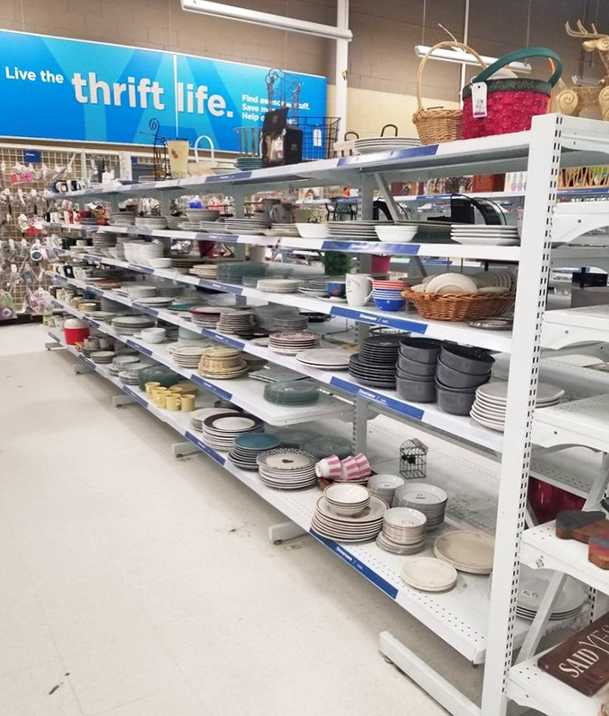 Dish department dreams&mdash;mix and match your way to an eclectic table setting that food bloggers would pay big bucks to recreate.