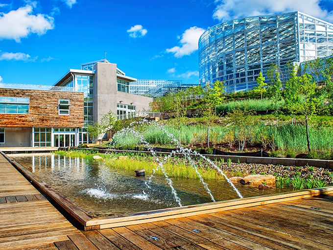 The Center for Sustainable Landscapes proves that eco-friendly buildings can be gorgeous too&mdash;like the Brad Pitt of architecture, both pretty and smart.
