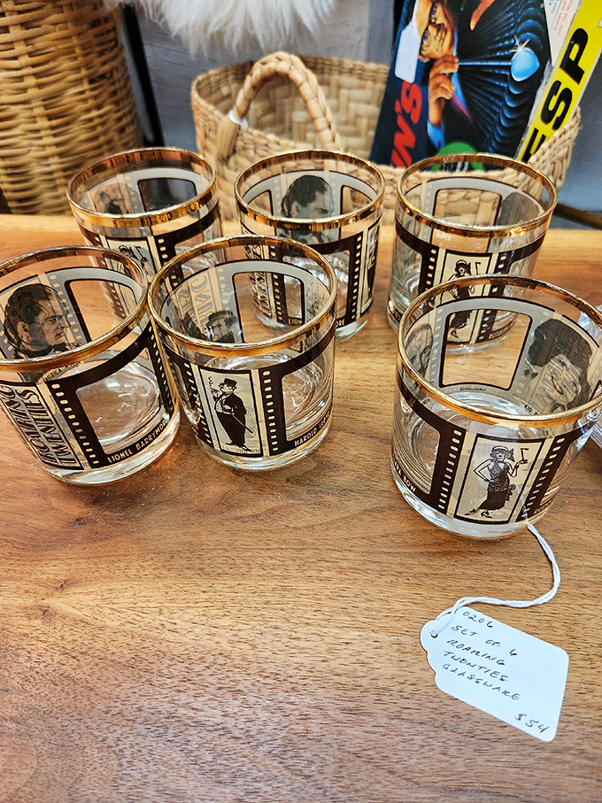 Film-themed vintage glasses that'll make your morning orange juice feel like a glamorous Hollywood premiere from your kitchen table.