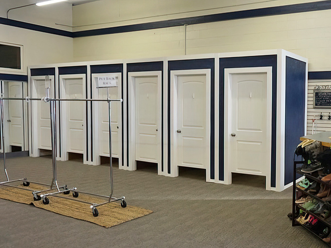 Spacious fitting rooms with a touch of boutique elegance&mdash;because trying on secondhand treasures deserves first-class treatment.