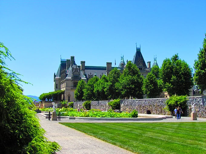 Biltmore's terraced gardens offer a European-inspired escape with distinctly American mountain views. Geography confusion never looked so beautiful. 