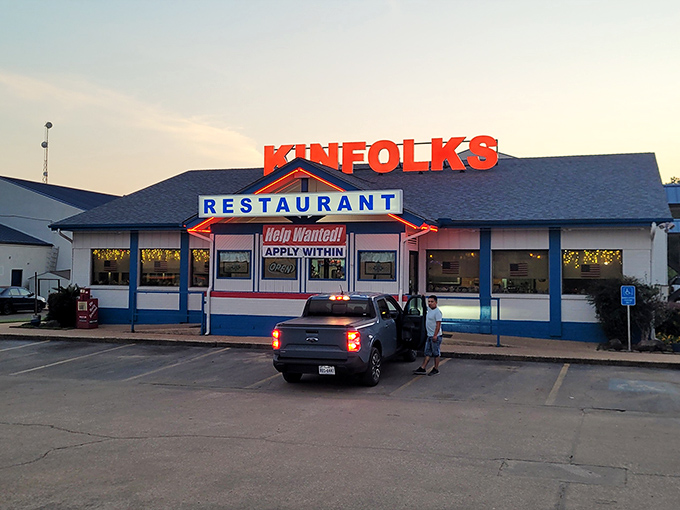 Kinfolks Restaurant glows at dusk like a beacon for hungry travelers. That "Help Wanted" sign is the only thing not completely satisfying here. 