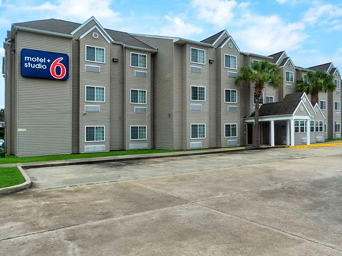 Modern accommodations provide a comfortable base for exploring Cajun Country's endless culinary and cultural treasures.