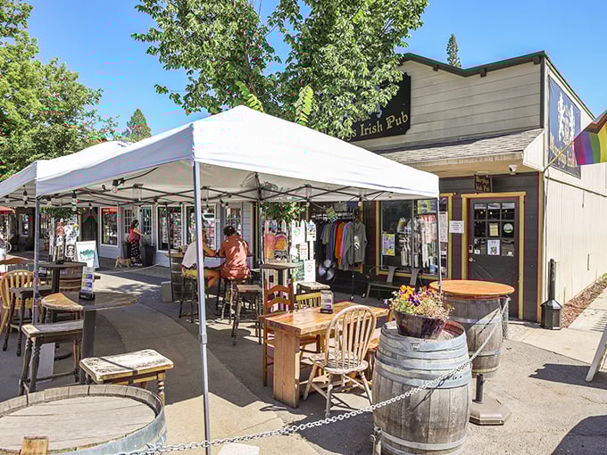 Murphys Irish Pub brings outdoor dining and barrel tables together in a setting where "craft beer" isn't a trend but a continuation of Gold Rush traditions.