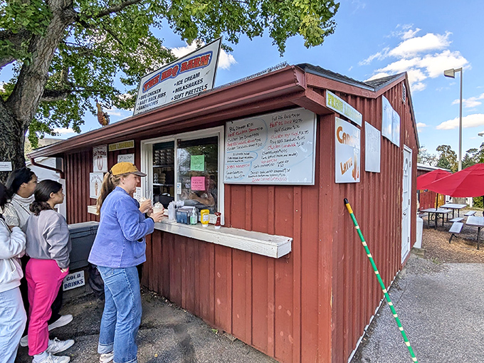 Even historic sites need snack breaks. This nearby food stand proves that appreciating history works up an appetite.