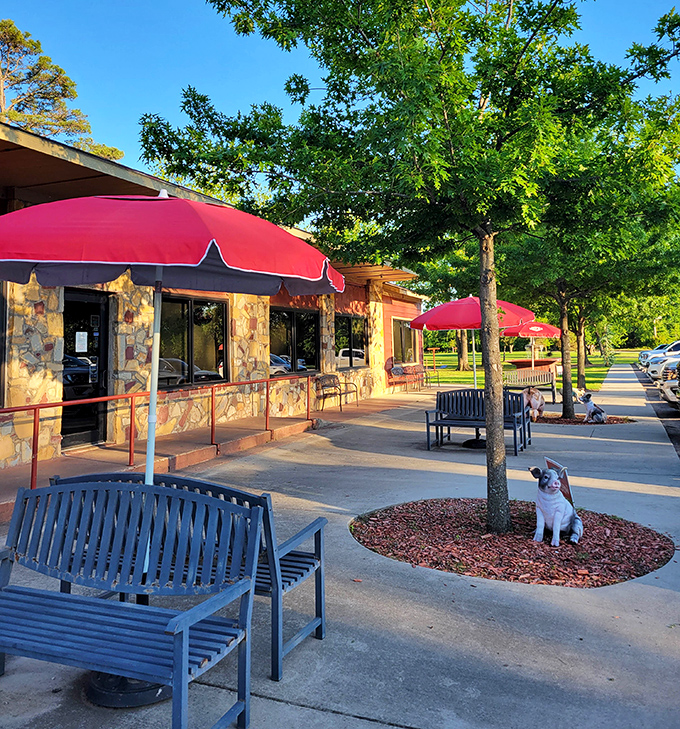 Outdoor seating for those perfect Oklahoma days when fresh air makes barbecue taste even better than usual.