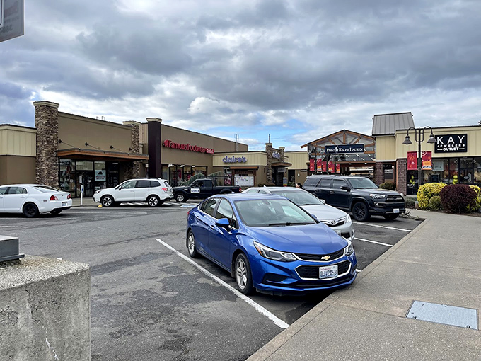Even the parking lot feels welcoming, with storefronts beckoning shoppers like old friends calling you in for coffee.