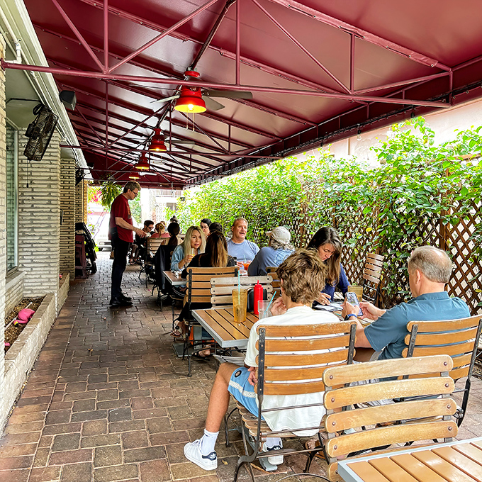 Patio dining Florida-style&mdash;where palm-filtered sunshine and gentle breezes make every meal feel like you're on vacation, even if you're not.