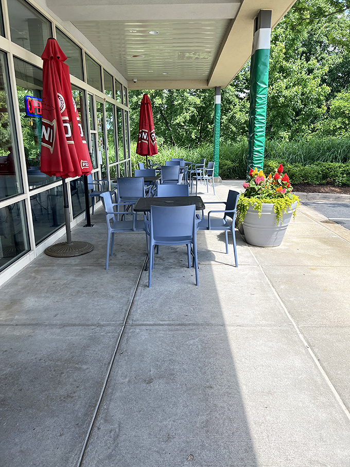 The patio seating&mdash;where you can enjoy your slice in the Virginia sunshine while pretending you're on an Italian holiday.