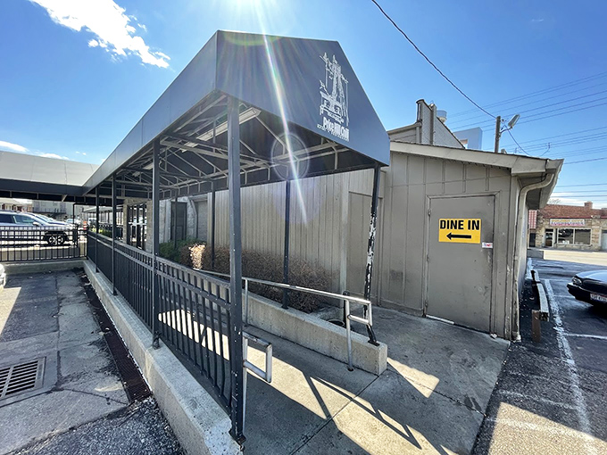 Even the side entrance has that "come on in" charm&mdash;the covered walkway practically saying, "Don't worry about the weather, we've got chili waiting."