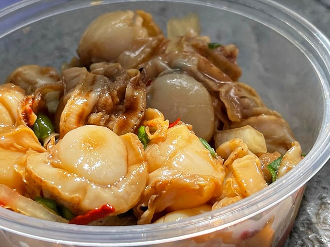 These scallops look so fresh they might still be gossiping about ocean floor drama.