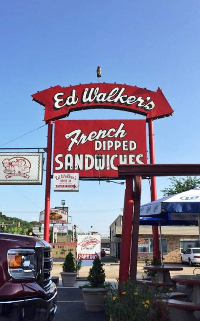 That towering red sign has guided hungry travelers for generations &ndash; a North Star for those seeking authentic roadside dining.
