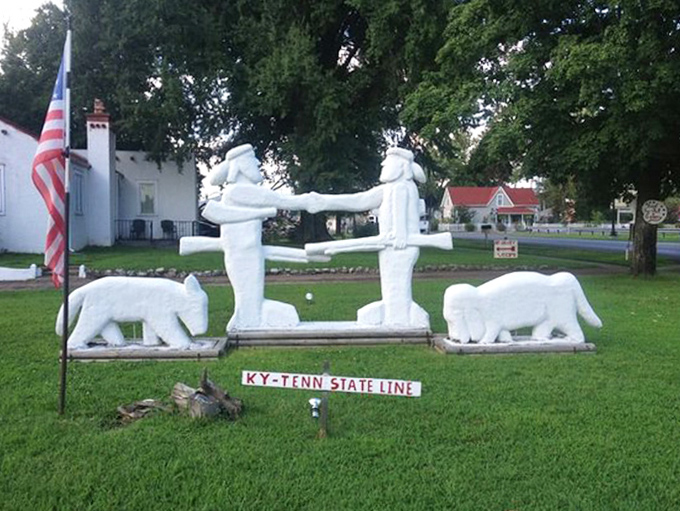 The Kentucky-Tennessee state line sculptures offer a handshake between neighboring states, proving some borders are meant for connecting, not dividing.