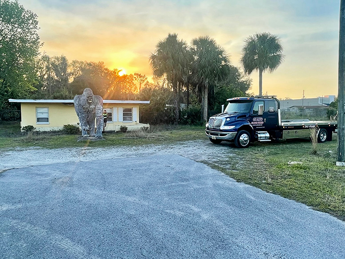 Golden hour transforms this roadside attraction into a silhouette worthy of a Florida tourism brochure's "hidden gems" section.
