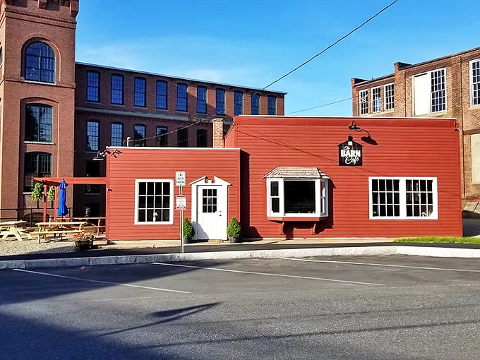 The Barn Caf&eacute;'s rustic red exterior promises comfort food in an equally comforting setting&mdash;where industrial history meets homestyle cooking in perfect harmony. 