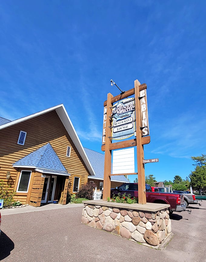 The Mariner North isn't trying to be anything but exactly what it is—a proper northwoods restaurant where hungry adventurers refuel before tomorrow's explorations.