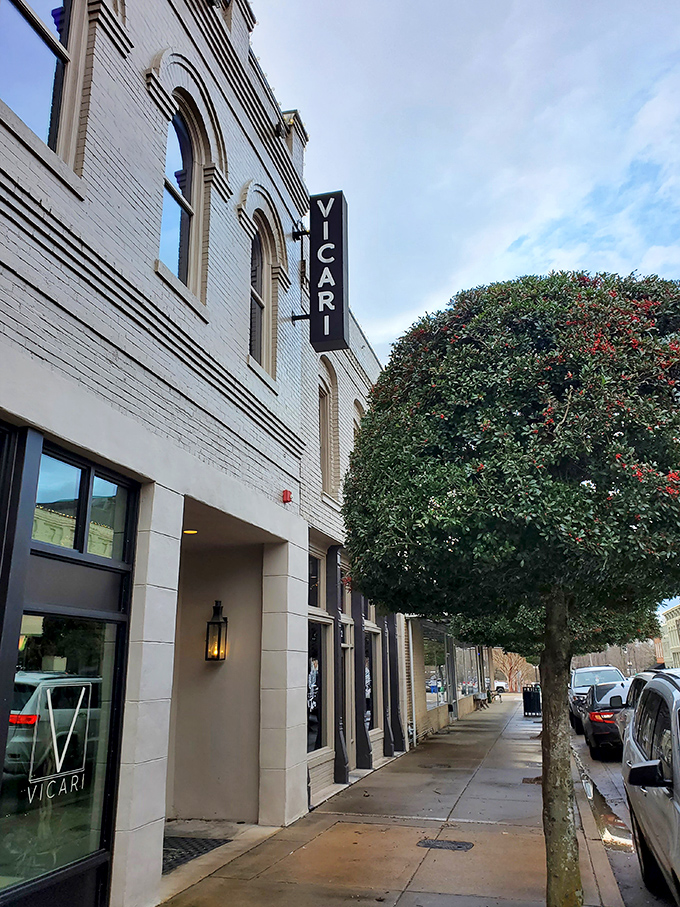 Downtown dining options range from casual to upscale, all refreshingly affordable compared to overpriced metropolitan restaurant price gouging.