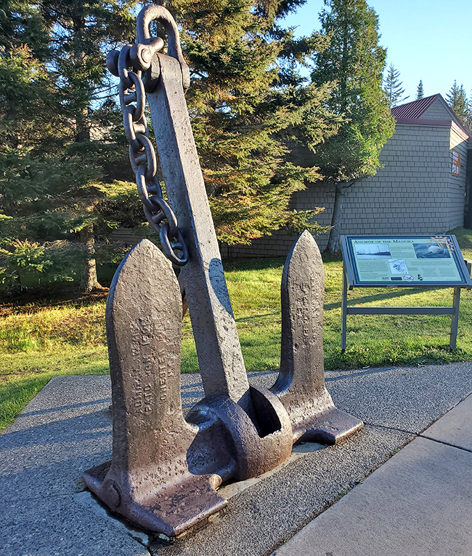 This massive anchor serves as a solemn reminder of Lake Superior's shipping history and the storms that necessitated this lighthouse in the first place.