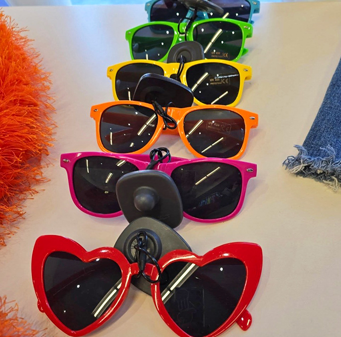 Sunglasses in every mood &ndash; from practical protection to "I'm definitely a character in a rom-com." That heart-shaped pair is pure joy.