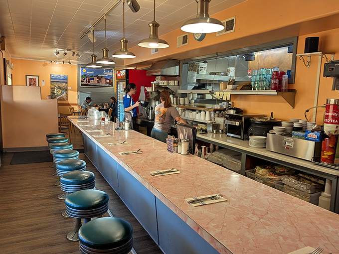 The counter seating offers front-row tickets to the culinary show &ndash; where regulars have been claiming "their" stool for decades. 
