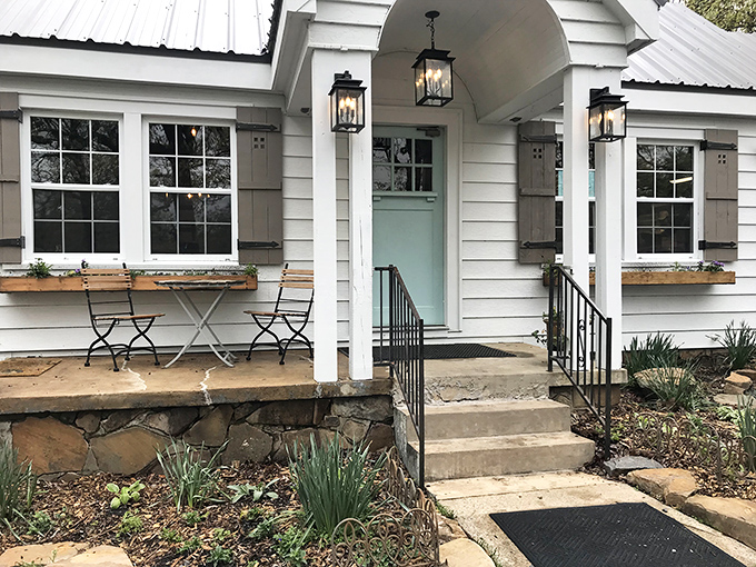 The entrance that separates ordinary days from extraordinary ones. That mint door is the gateway to carbohydrate paradise.