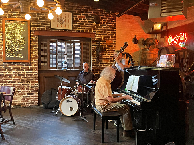 Live jazz adds the perfect soundtrack to your meal &ndash; notes floating between tables like aromatic ingredients in the restaurant's atmosphere.