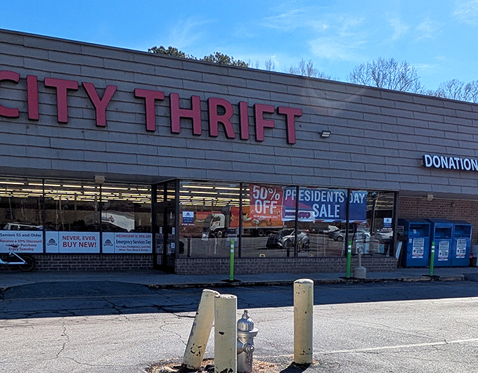 Presidents Day sales and donation opportunities&mdash;City Thrift's exterior promises both giving and receiving.