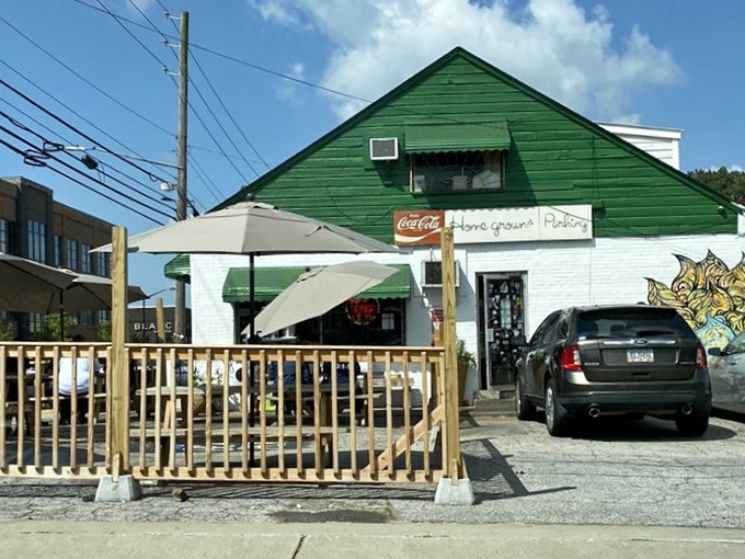 The outdoor patio provides prime people-watching territory while you work through that glorious plate of comfort food.