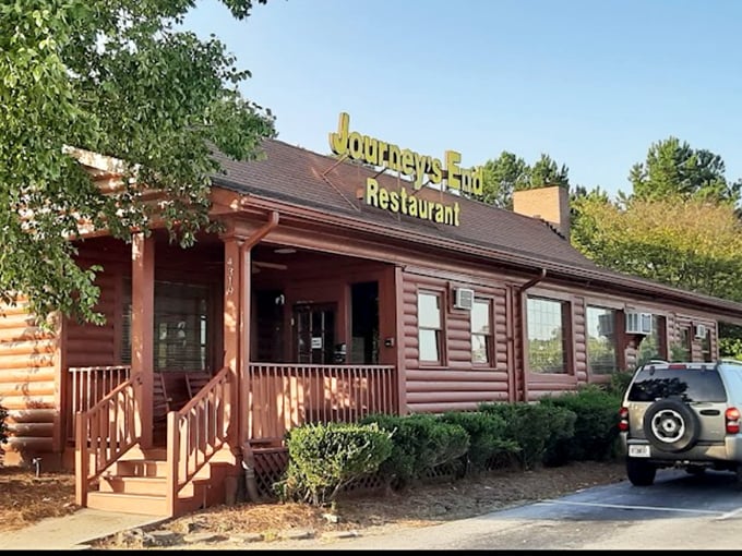 The welcoming facade of Journey's End beckons hungry travelers like a lighthouse for those lost in a sea of chain restaurants.