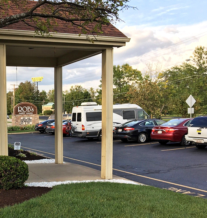 A full parking lot&mdash;the universal sign of good food. When locals vote with their vehicles, visitors should take note. 