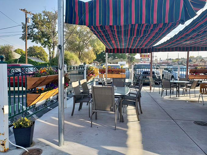 Outdoor patio seating for when Nevada weather cooperates and your breakfast needs some fresh air and sunshine therapy.