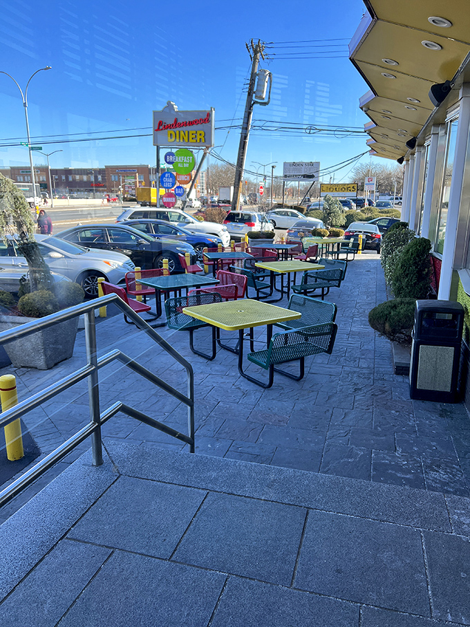 Outdoor seating where the people-watching is as satisfying as the menu&mdash;Brooklyn's version of dinner and a show.
