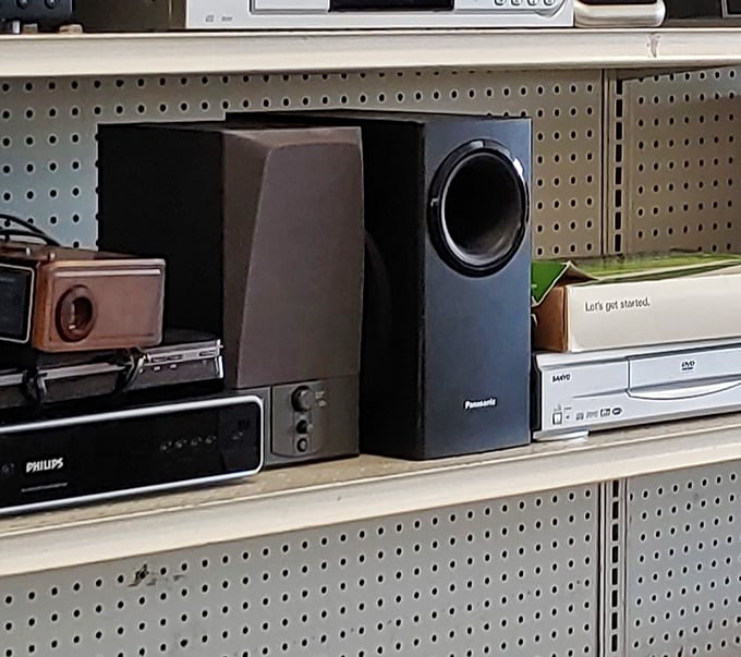 Audio equipment from every era sits patiently. That Panasonic speaker might have once blasted everything from disco to grunge.