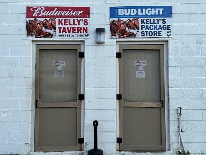 Two doors &ndash; one leads to more seating, the other to the kitchen where seafood magic happens without fanfare or fuss.